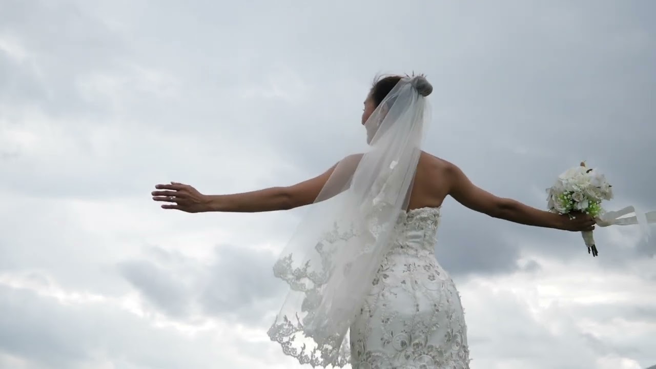 Cérémonie de mariage civil, 45 célébrants attentifs!